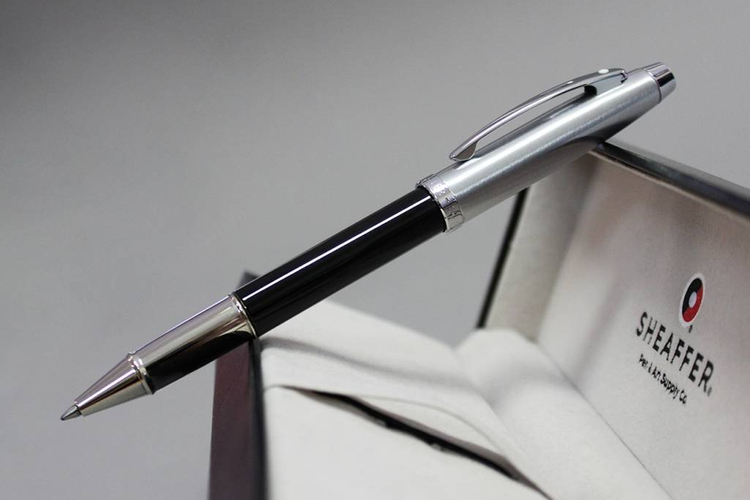 9313 Pióro kulkowe Sheaffer kolekcja 100, czarne, wykończenia niklowane ...